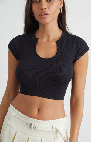 Contour Seamless Notched T-Shirt | PacSun