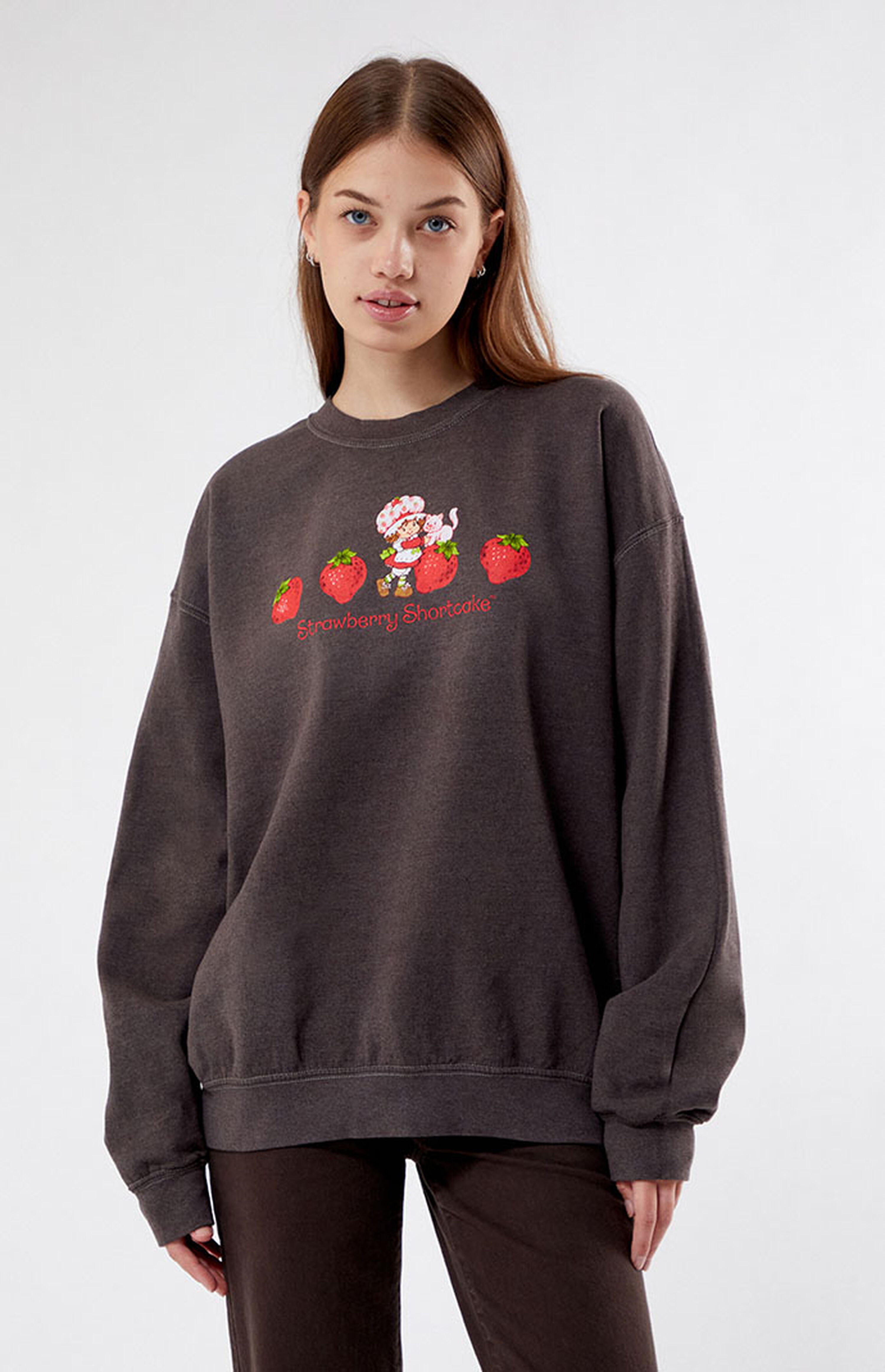 Strawberry Shortcake Cat Crew Creck Sweatshirt | Pacsun