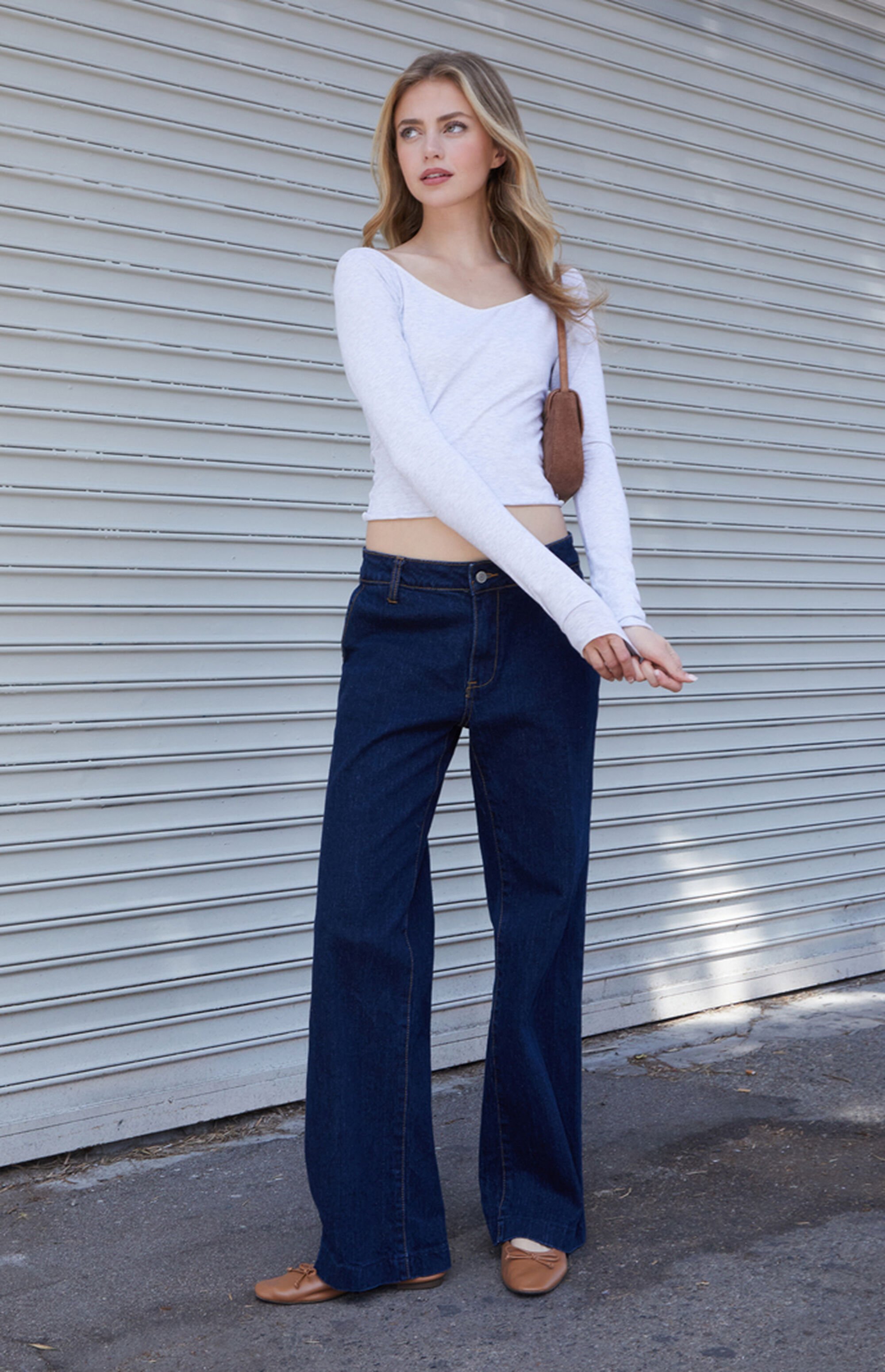 John Galt Silver Mayson V-Neck Off-The-Shoulder Long Sleeve Top | PacSun