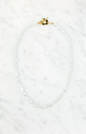 LA Hearts Pearl Daisy Necklace | PacSun