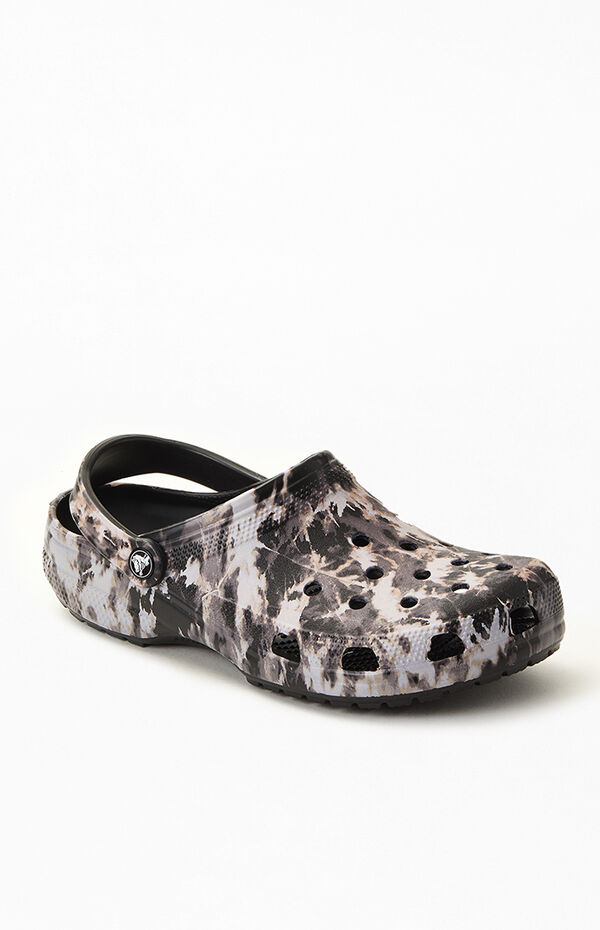 Crocs Classic Bleach Dye Clogs | PacSun