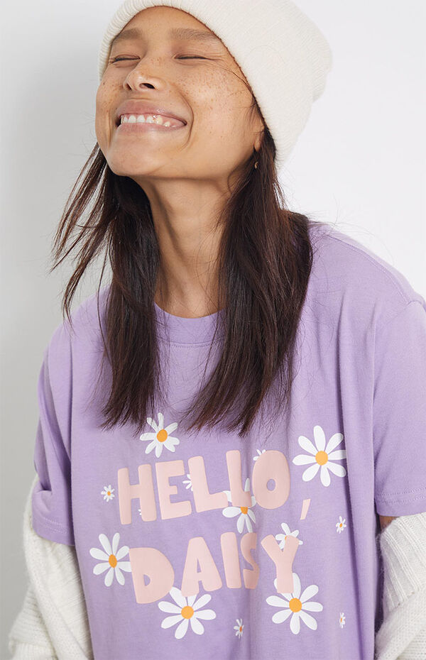 HELLO, DAISY Burst T-Shirt | PacSun