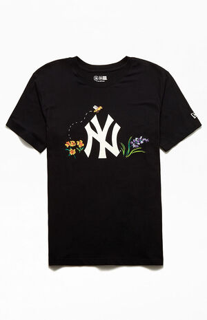 New Era Floral Yankees T-Shirt | PacSun