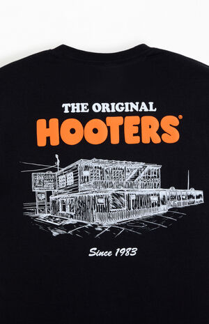 Hooters Sketch T-Shirt | PacSun