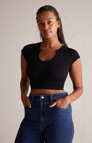 Contour Seamless Notched T-Shirt | PacSun