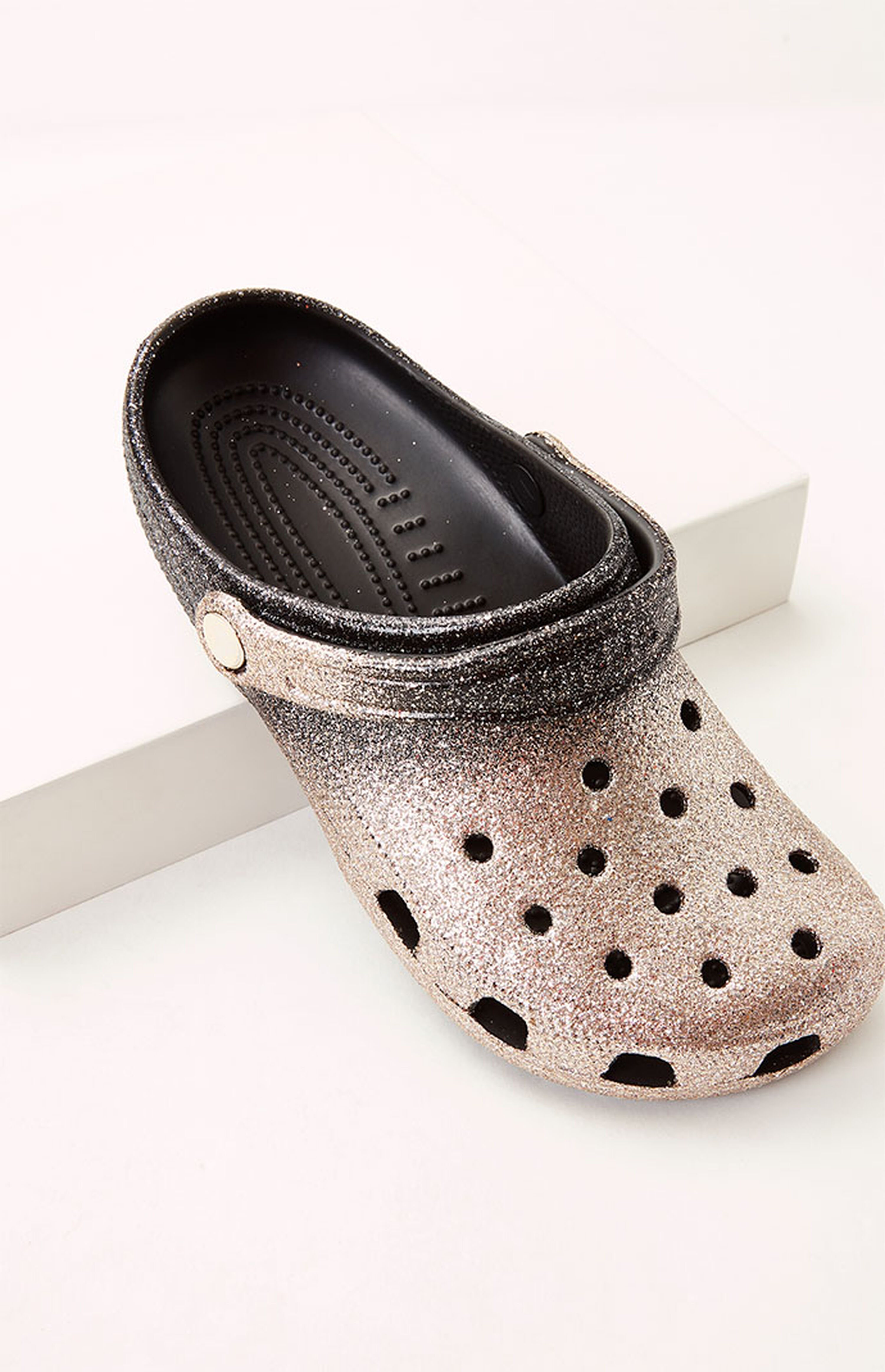 Crocs Women's Classic Gradient Glitter Clogs | PacSun