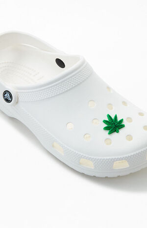 Crocs Leaf Jibbitz Charm | PacSun