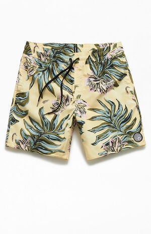 Volcom Eco Center Print 17" Swim Trunks | PacSun