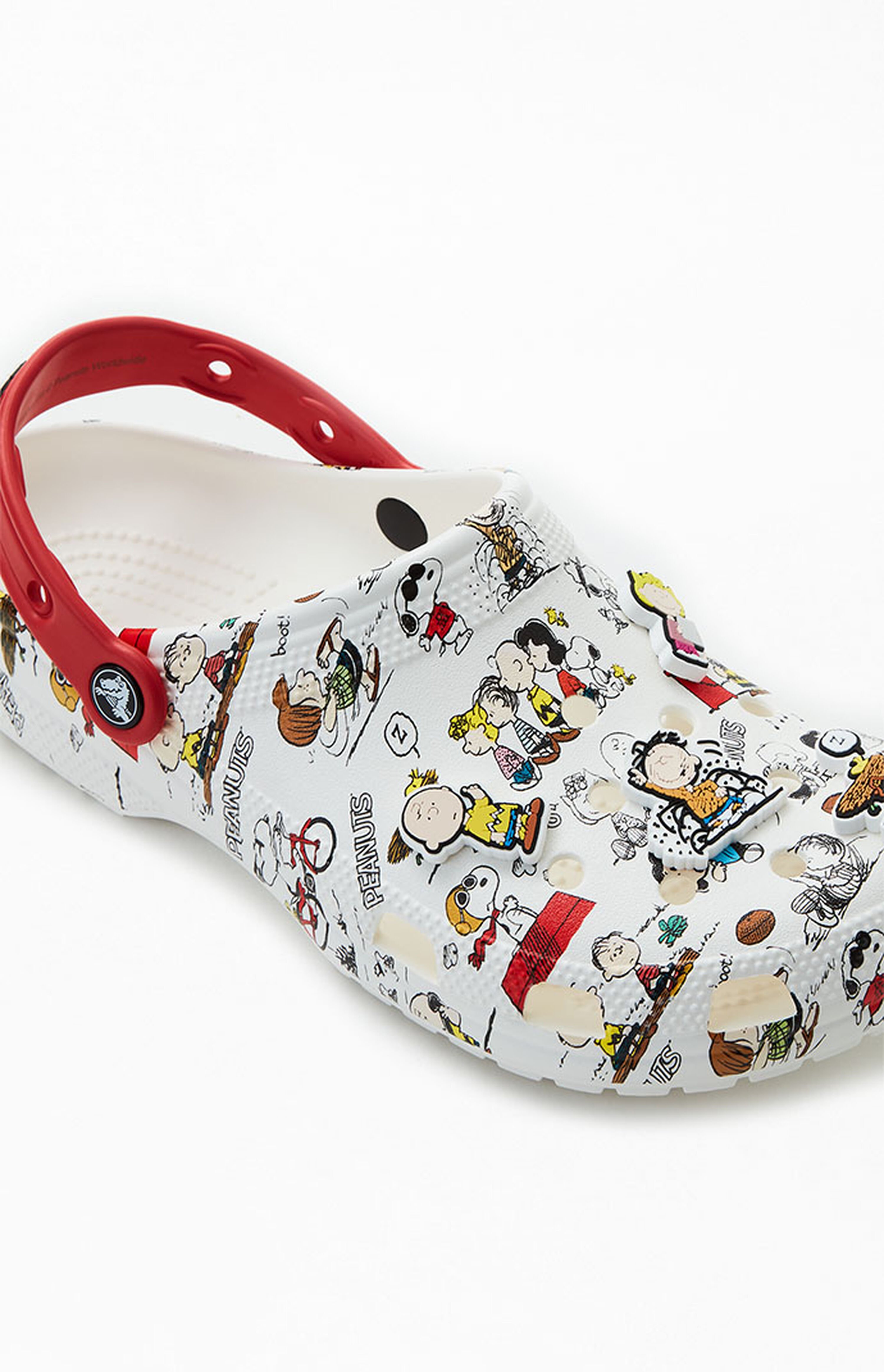 Crocs Women's Peanuts Classic Clogs | PacSun