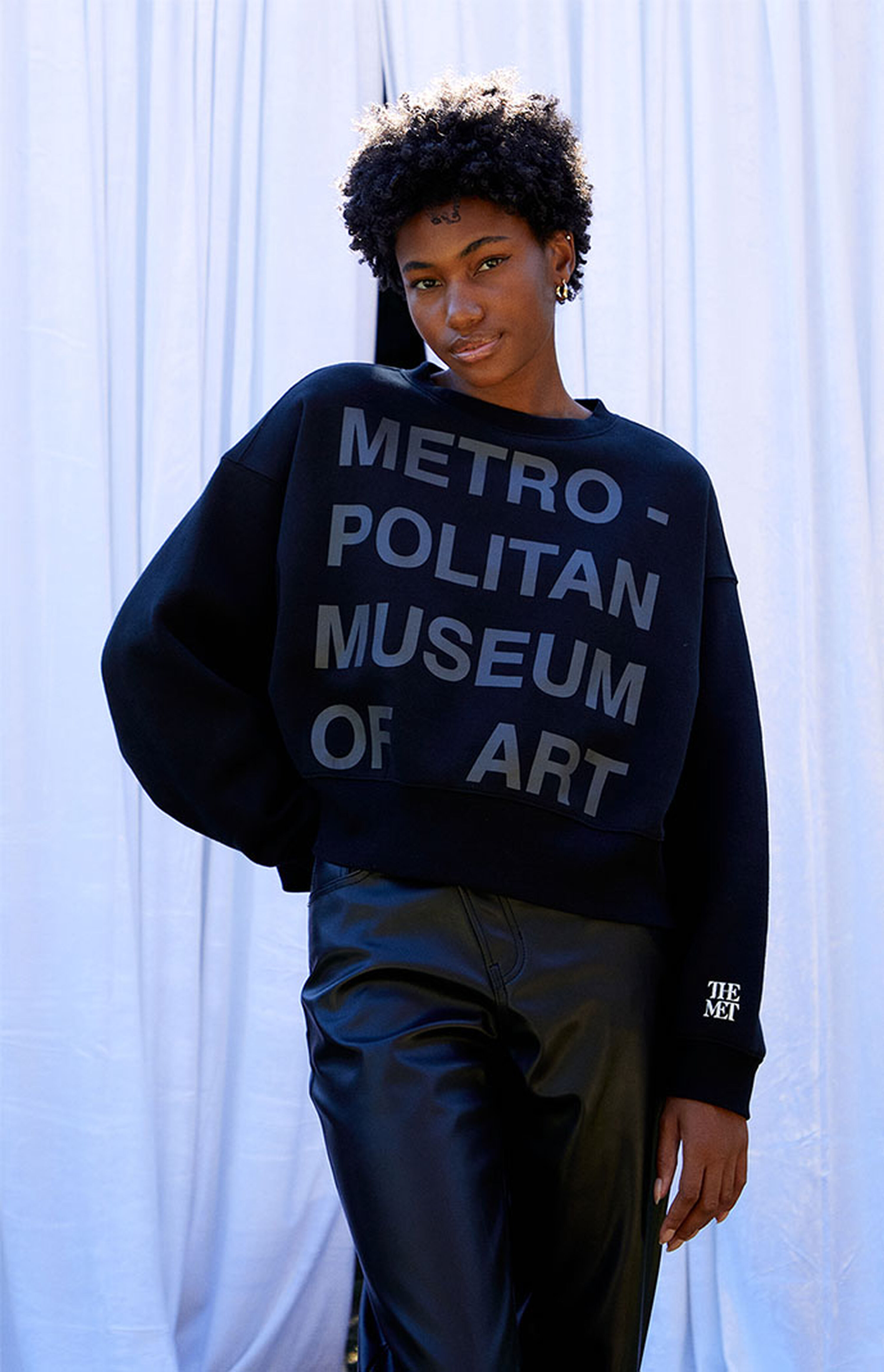 The Met x PacSun Bold Print Crew Neck Sweatshirt | PacSun